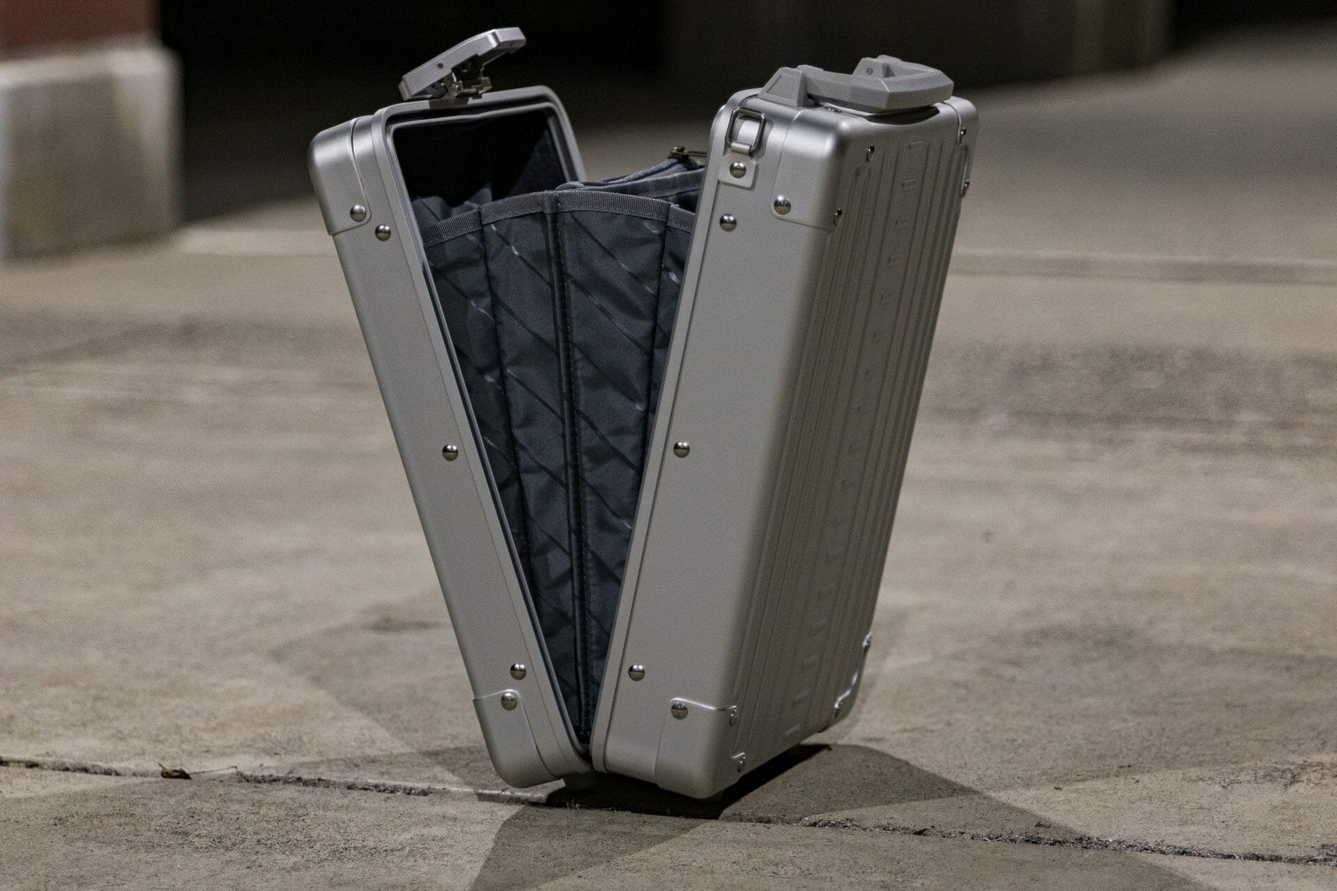 16" Vertical Opening Case - ODSGear